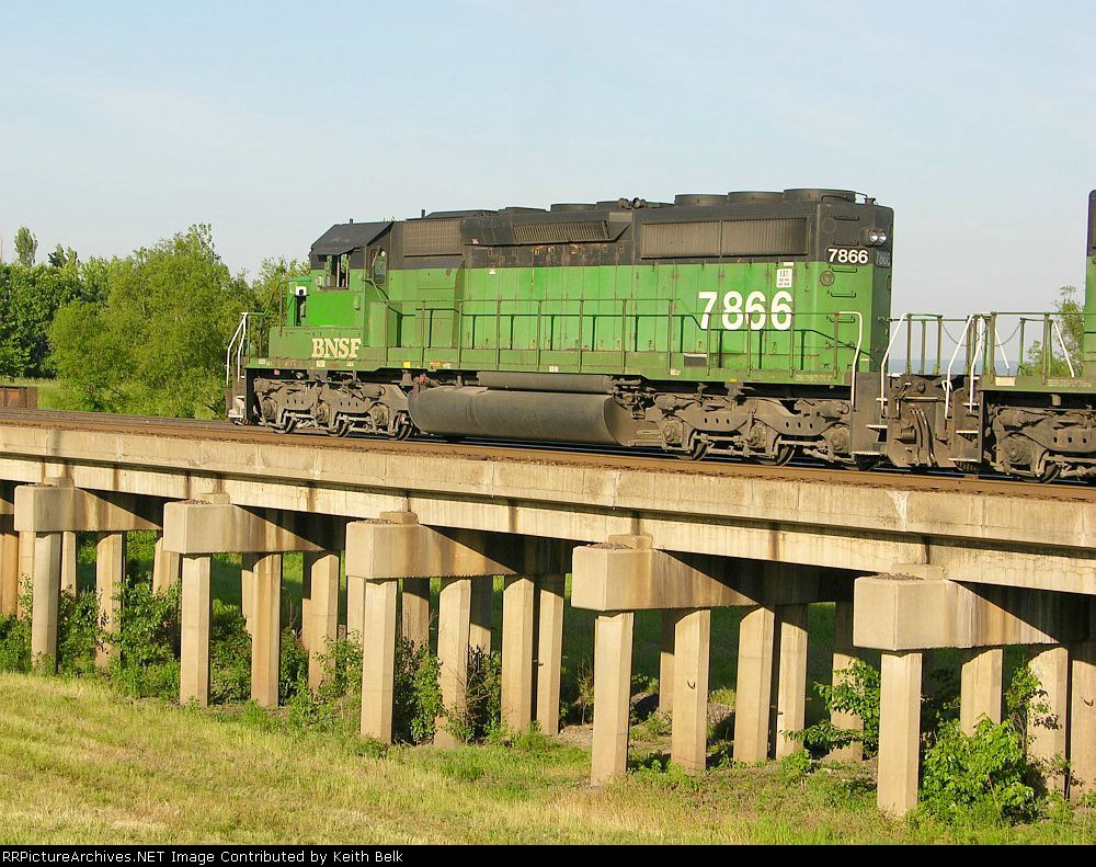 BNSF 7866